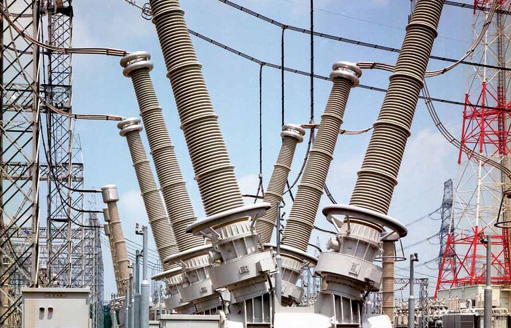 TRAINING HIGH VOLTAGE ELECTRICAL EQUIPMENT OPERATION